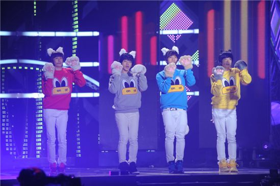 [PHOTO] 2PM, Girls' Generation perform at "SBS Music Festival" - 아시아경제