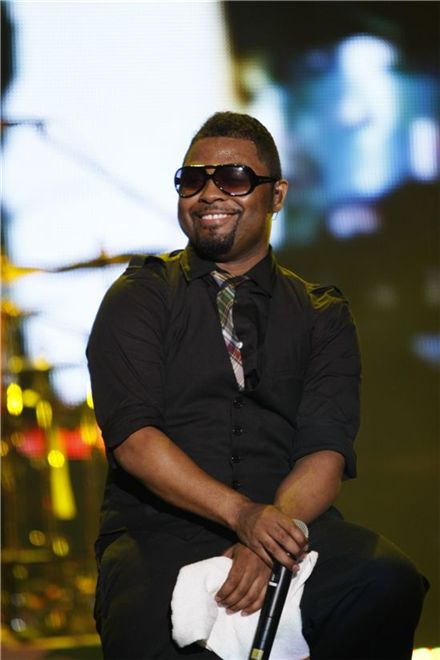 Musiq Soulchild rocks Seoul music fest - 아시아경제