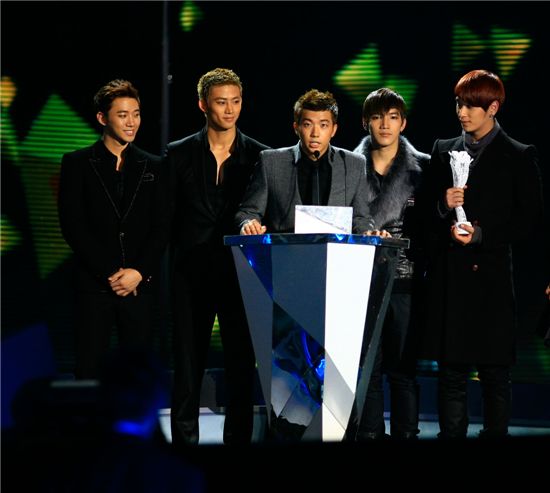 2PM wins award at music festival in China - 아시아경제