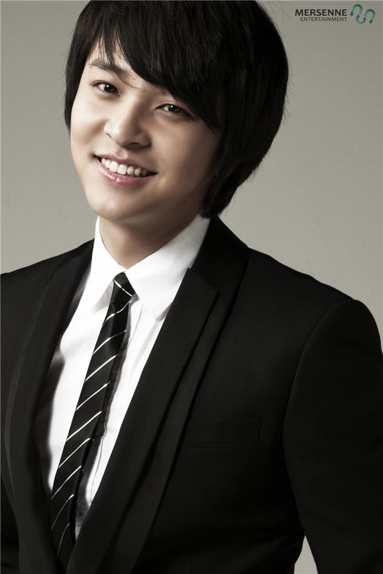 Kim Jeong-hoon to Reveal New Albums, Movies in Japan - 아시아경제