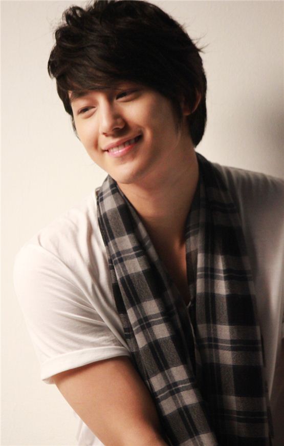 Kim Beom, A PINK Eunji Join Zo In-sung’s New Melodrama - 아시아경제