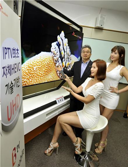 실물보다 더 생생하게.. SKB UHD TV 직접 시연해보니 - 아시아경제