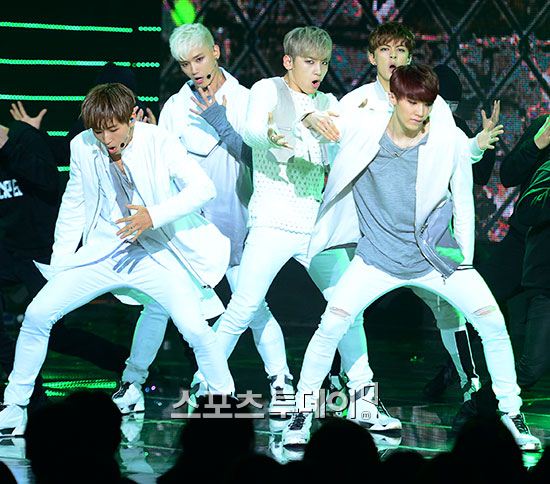 '걸스데이 동생 그룹' MAP6 일본 진출…6000장 선주문 "돌풍 예상" - 아시아경제