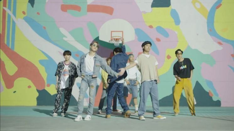 Bts 다이너마이트 Mv 석 달여 만에 6억 뷰 아시아경제