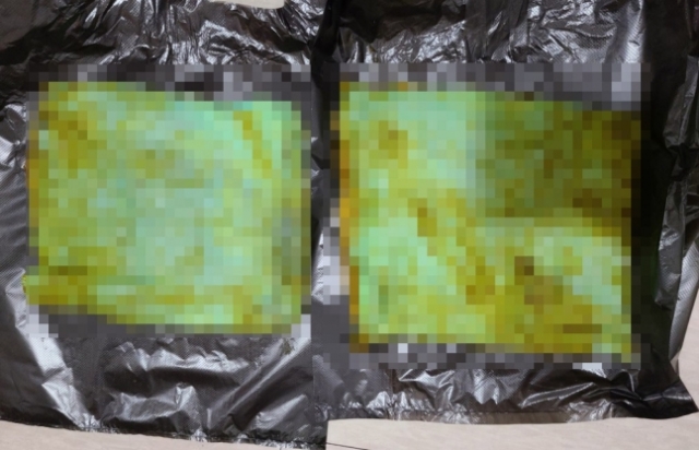 Hospitalized Patient's Anus Inserted with Defecation Mat... Chinese ...