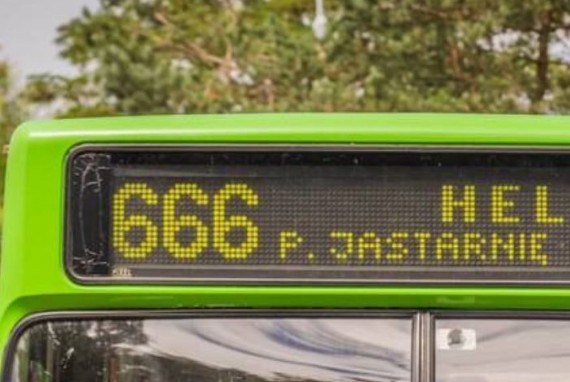 "사탄의 숫자" 종교계 항의에 폴란드 명물 666번 버스 폐지 위기 - 아시아경제