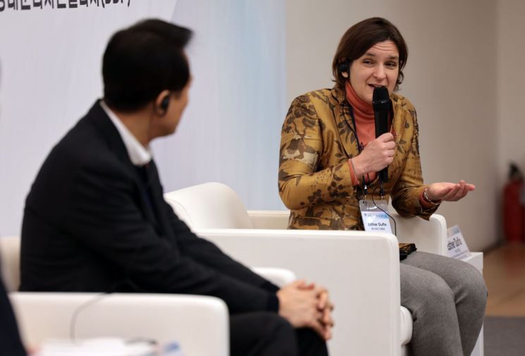 Nobel Economics Laureate Professor Duflo: "Korea is Suitable for ...