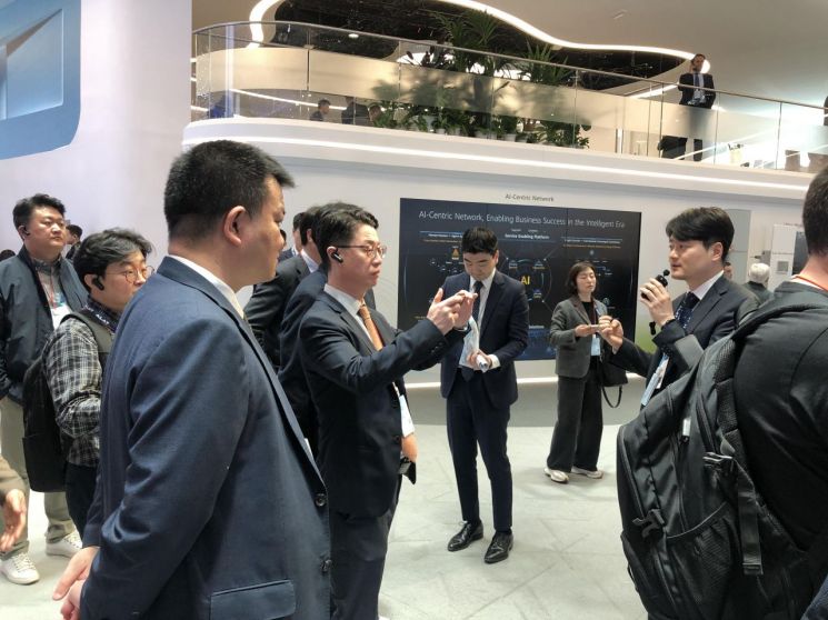 'AI와 통신의 융합' 드러난 MWC 2025…기지국에도 AI 접목 - 아시아경제