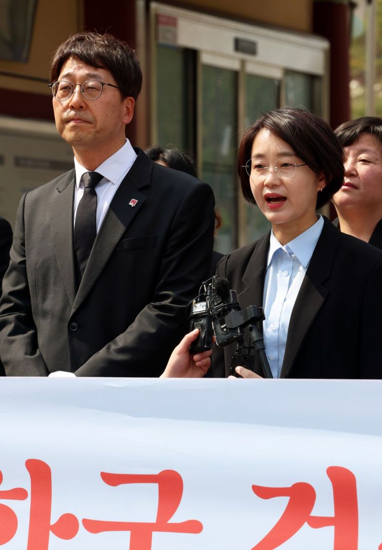 Kim Jaeyeon and Kang Seonghee Begin Presidential Campaign in Gwangju ...