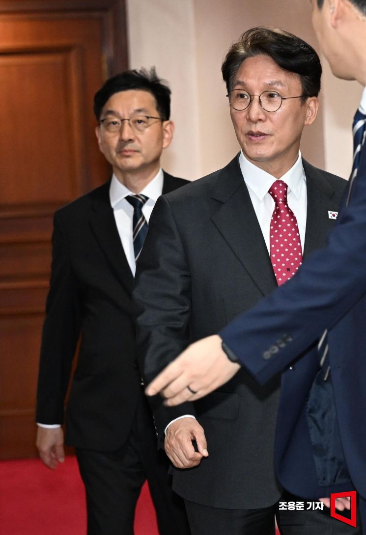 [Photo] Prime Minister Kim Minseok Attends Cabinet Ministers' Meeting ...