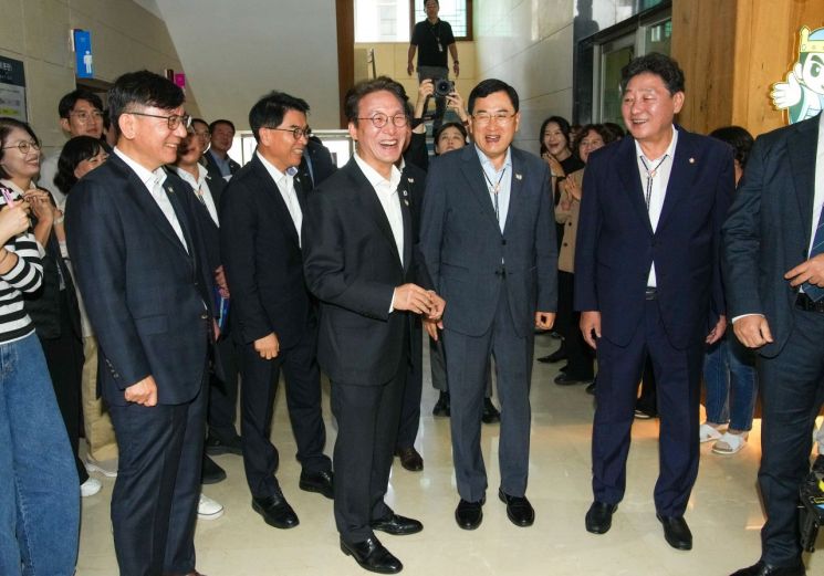 APEC이 바꾼 경주 "세계가 주목한 문화도시로 도약"…경제적 파급효과 7조4000억 - 아시아경제