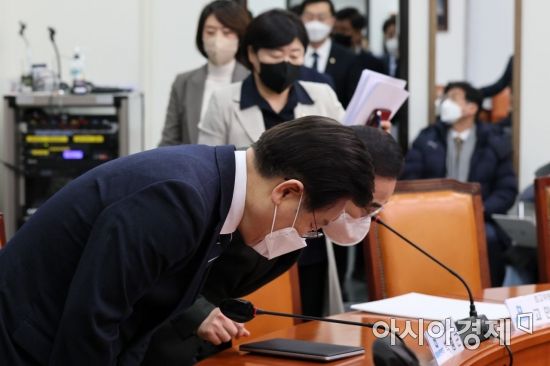 [Photo] Lee Jae-myung and Park Hong-geun Greeting - 아시아경제