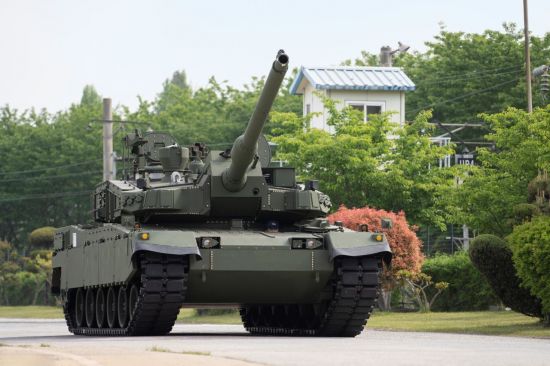 [양낙규의 Defence Club]'K-방산' 이끄는 흑표전차 생산현장 '엄지척"