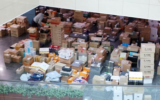 [Photo] Gift Delivery Boxes Piled Up in the National Assembly Members ...