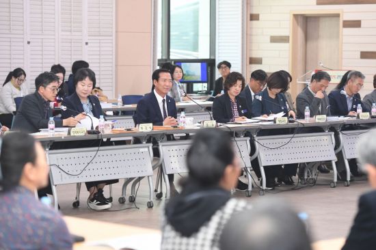 Geochang County Holds Open Briefing on Major Administrative Plans ...